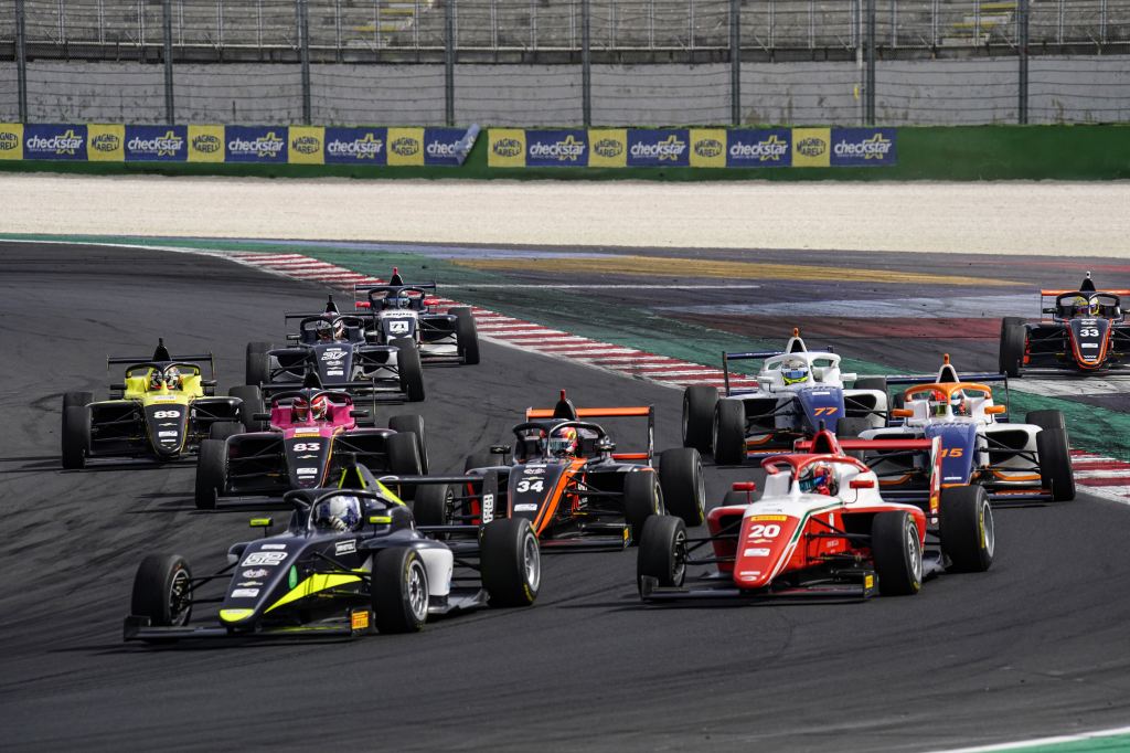 Antonelli bounces back in dominant display: 4 takeaways from Italian F4 ...