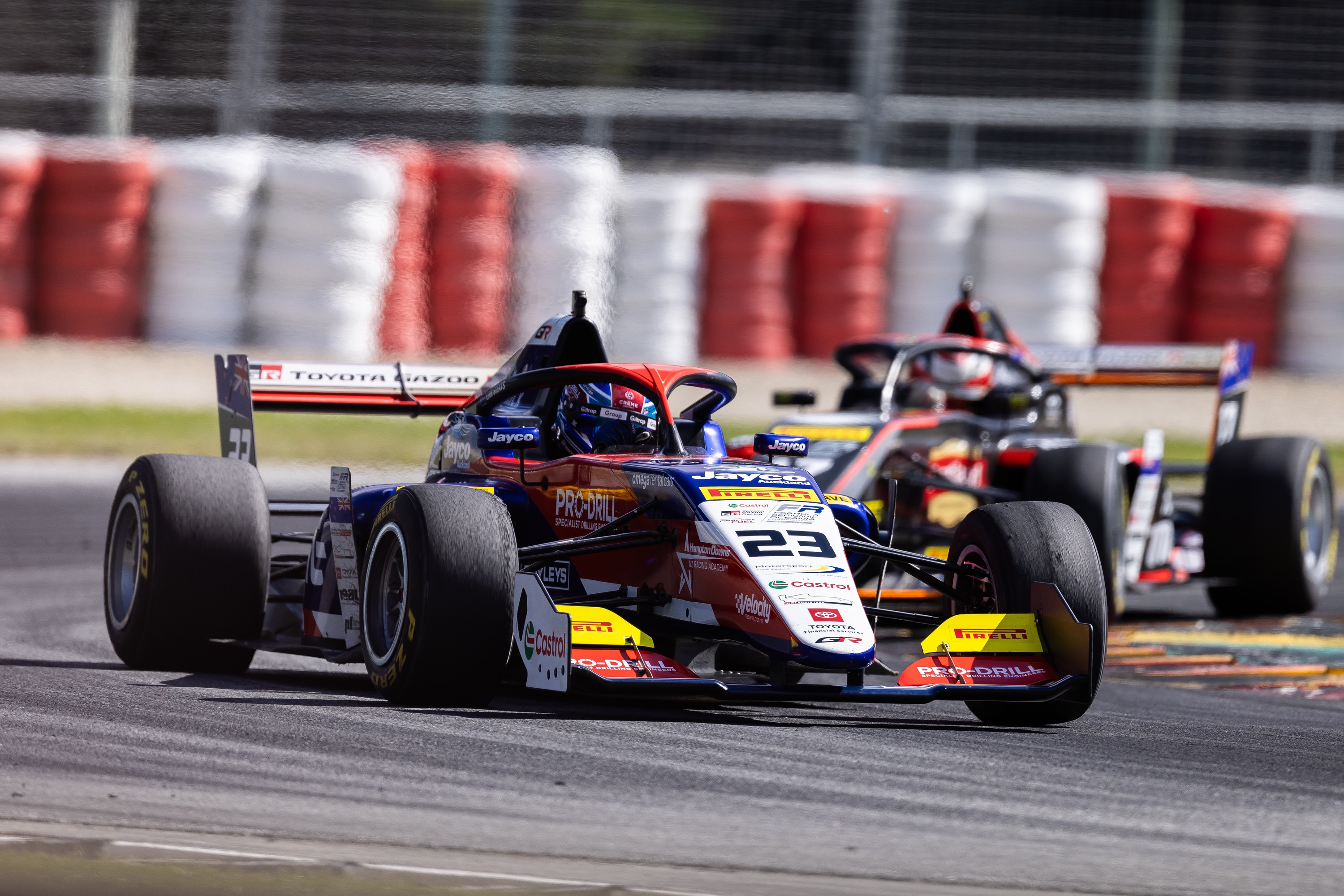 Sceats wins as Bilinski and Aron collide in dramatic fashion: 2024 New ...