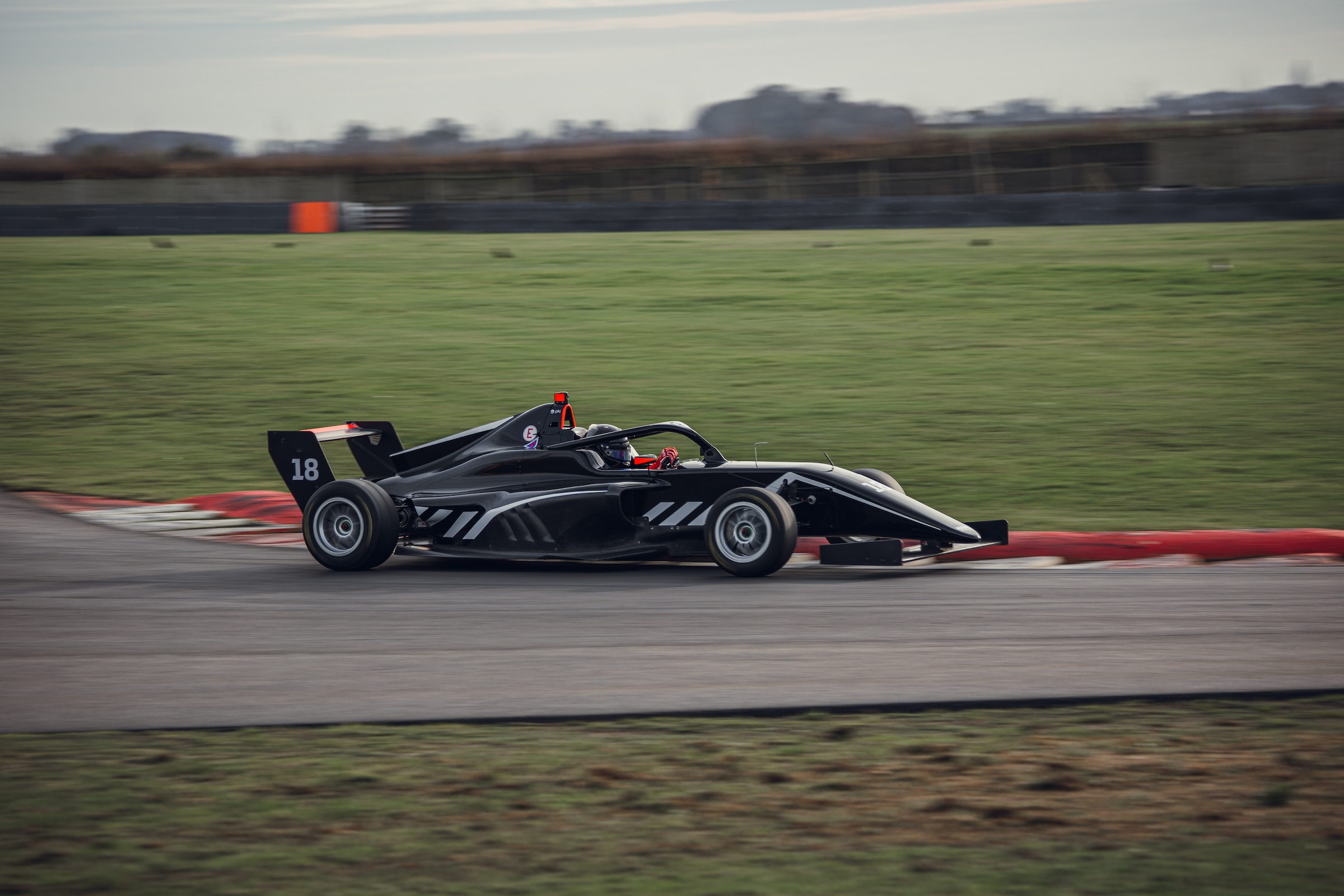 Can Rodin’s Higgins succeed Sharp as British F4 champion? – Feeder Series
