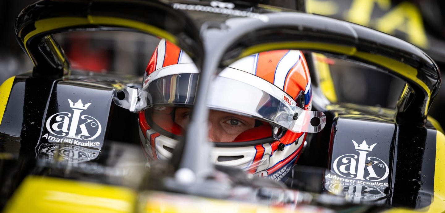 Staněk takes Abu Dhabi pole to put Invicta in prime position for teams ...